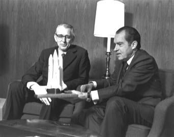 Nixon Launches The Space Shuttle Program History Space Shuttle | For